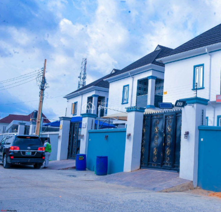 For Sale: 4 Bedroom, Medina Estate, Gbagada, Lagos | 4 Beds, 4 Baths ...
