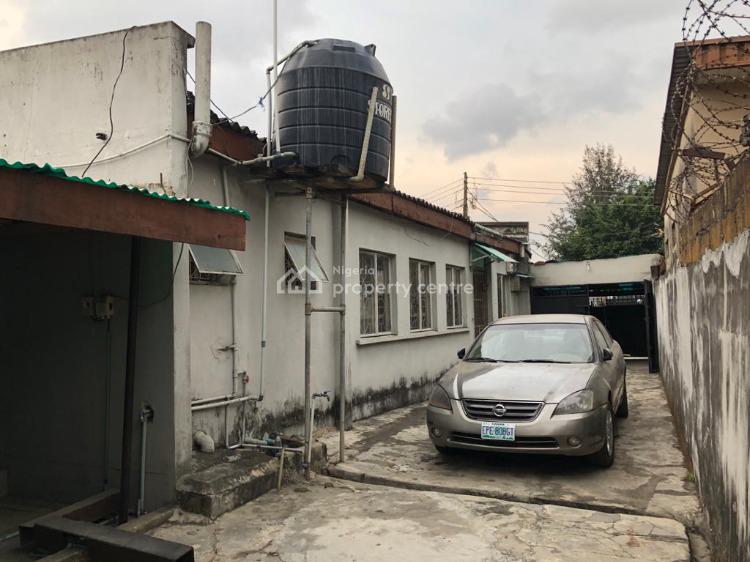 For Sale: 5 Bedrooms Bungalow, Modupe Johnson Crescent, Surulere, Lagos ...
