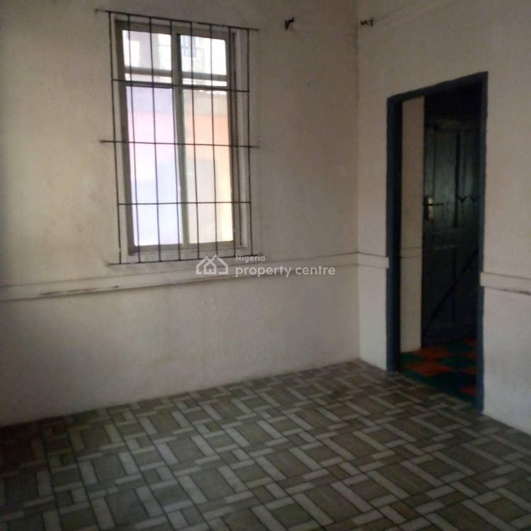 For Rent: Decent Mini Flat In A Well Ventilated Environment, Alagomeji ...