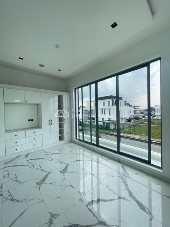 For Sale: Tastefully 6 Bedroom Fully Automated Contemporary Call House ...