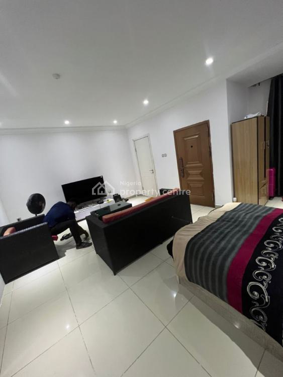 For Rent: Spacious Master Bedroom With Swimming Pool. Shared Kitchen ...