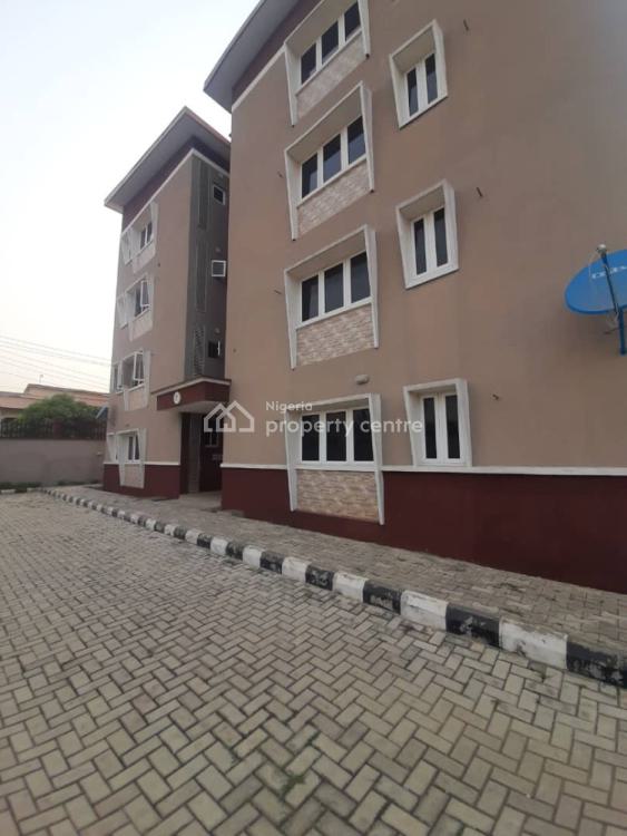 For Sale: 3 Bedroom Flat, GRA Phase 1, Magodo, Lagos | 3 Beds, 2 Baths ...