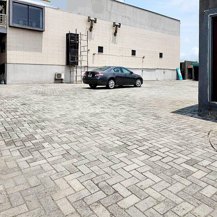 For Rent: Well Maintained Building Sitting On Over 1000 Sqms For Lease ...