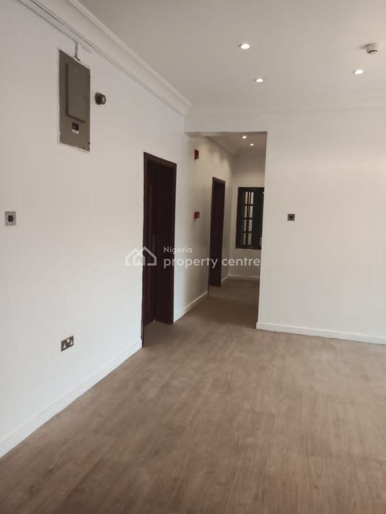 For Sale: Fantastic 3 Bedrooms + Bq, On Topmost Floor, Adeyemi Lawson ...
