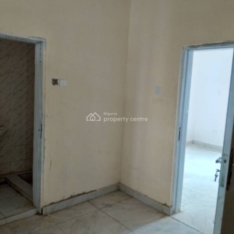 For Rent: Spacious Room And Parlour, Ologolo, Lekki, Lagos | 1 Beds ...
