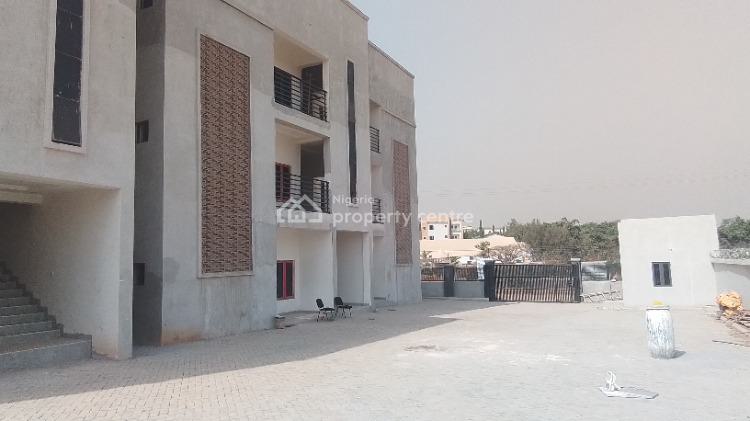 For Sale: Spacious 3 Bedroom Apartment, Liefcamp After Magistrate Court ...