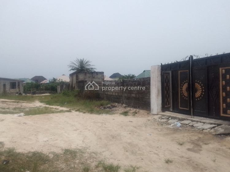 For Sale: Distress Full Plot Of Land, Fenced, Onidogbo Town, Ibeju Lekki, Lagos (Ref: 2191049)