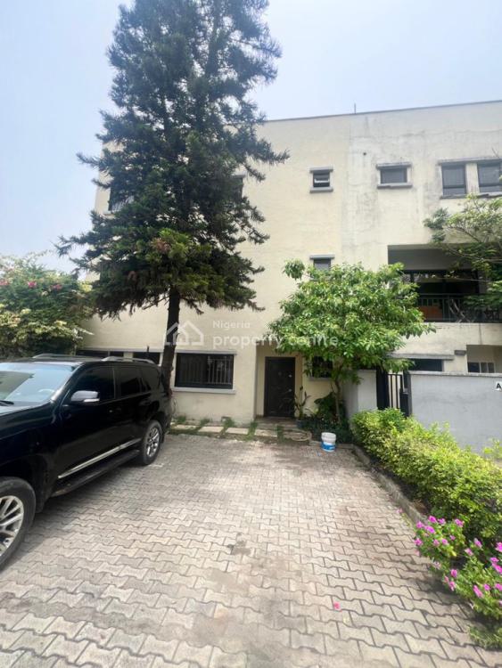 For Rent: Spacious 5 Bedroom Terraced Duplex With 1 Bq & A Courtyard ...