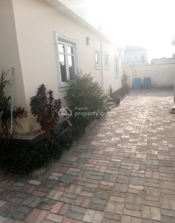 For Rent: Nice And Standard Build 2 Bedroom Flat, Otunla Street, Lakowe ...