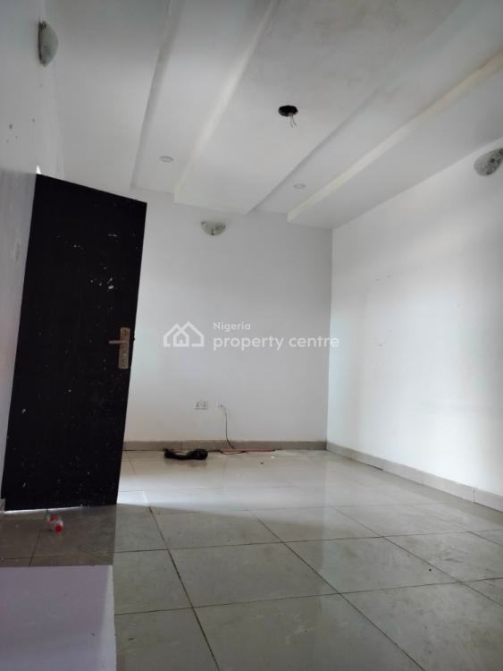 For Rent: Very Sharp Room And Parlor Close To The Estate Gate ...