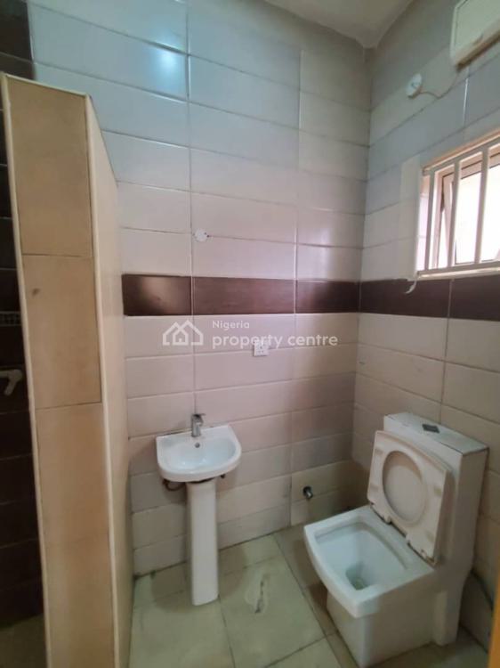 For Rent: 2 Bedroom Flat, U3 Estate, Lekki Phase 1, Lekki, Lagos | 2 ...