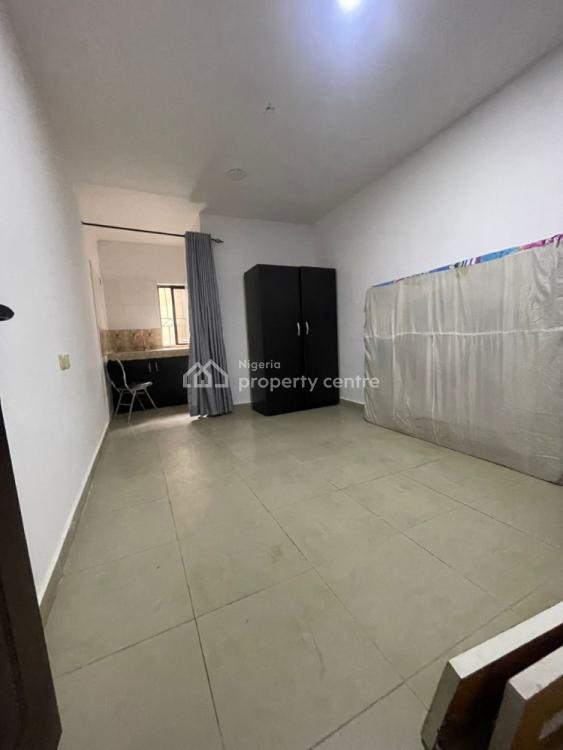 For Rent: Available Sefcon With Kitchen In Osapalondon*, ., Osapa ...