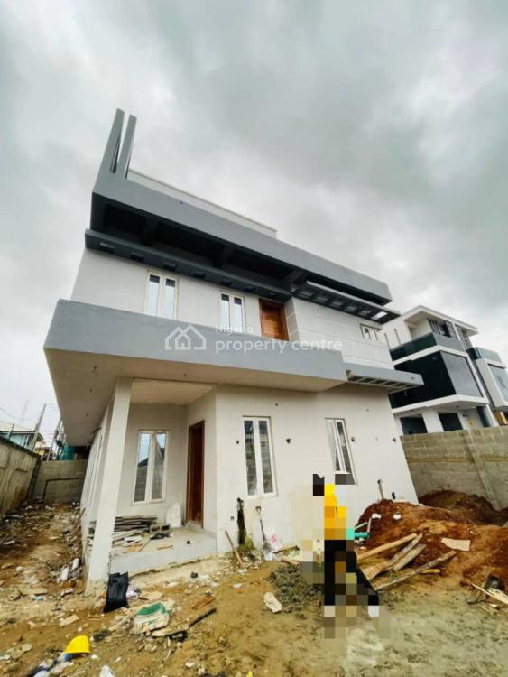 For Sale: Luxury Spaciously Built 7 Bedroom Mansion, Magodo Phase 2 Gra ...