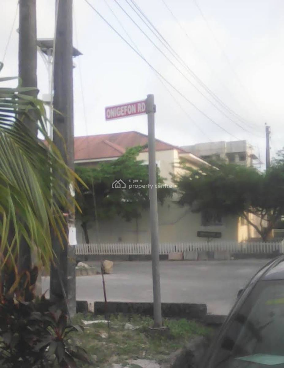 For Sale: Land Measuring 1,384sqm With Demolishable Structure, Onigefon ...