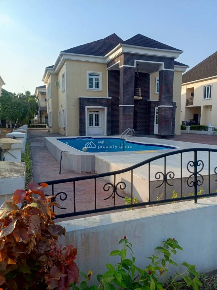 For Sale: Massive 6 Bedrooms With 2 Servant Quarters, Northern ...
