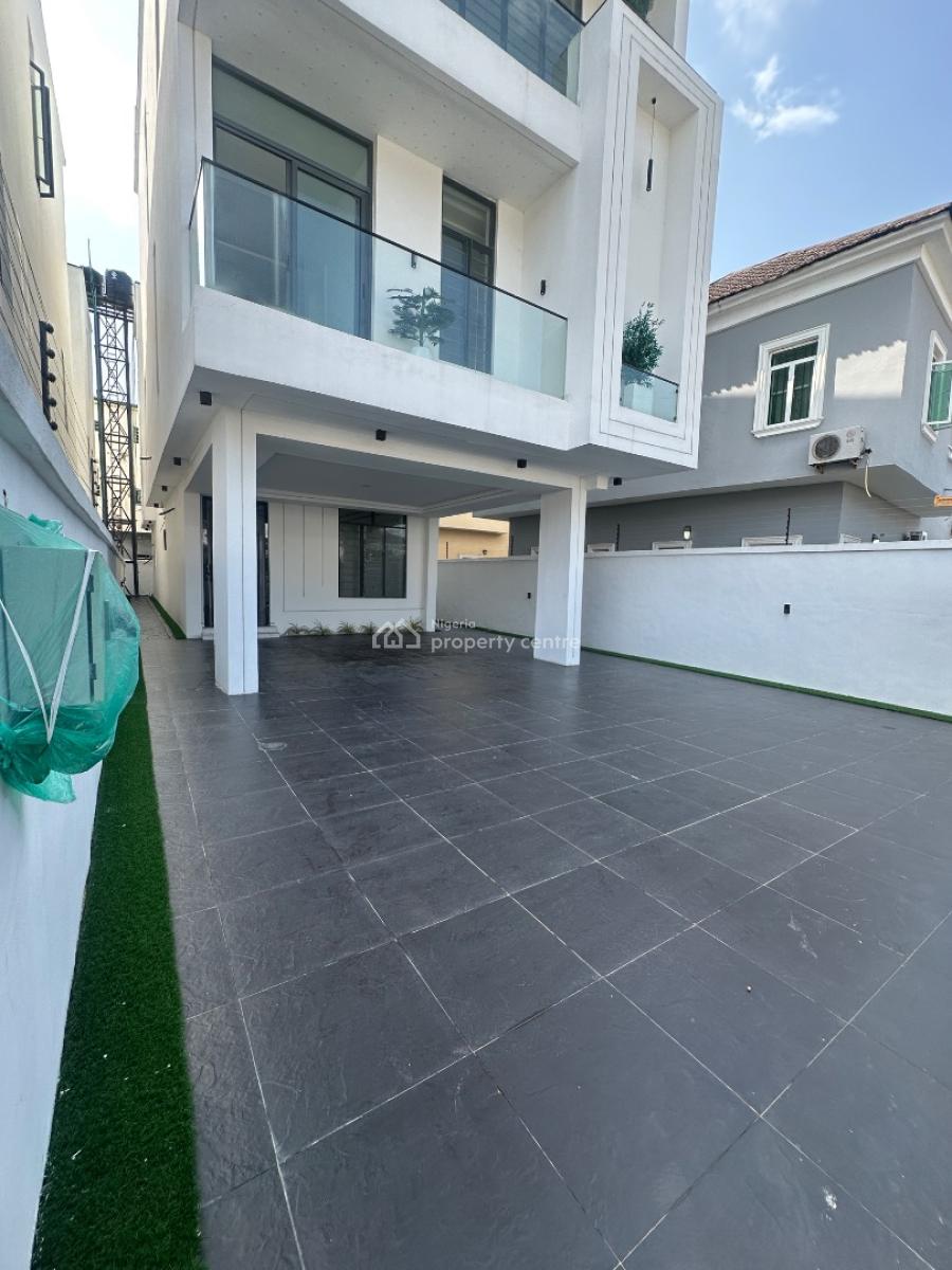 For Sale: 5 Bedroom Detached Duplex With Bq, Swimming Pool, Chevron ...