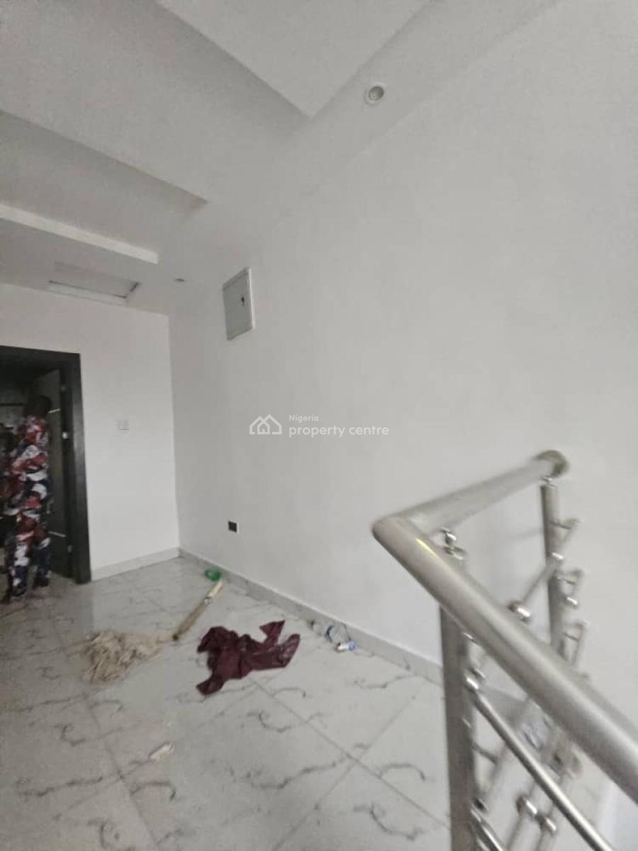For Rent: 2 Bedroom Duplex, Omole Phase 2, Ikeja, Lagos | 2 Beds, 2 ...